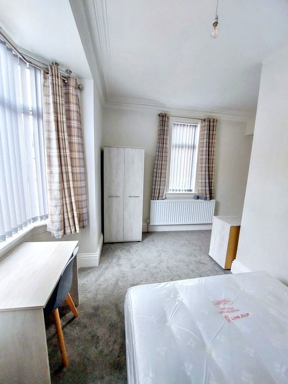 3 bed end of terrace house to buy in DL3